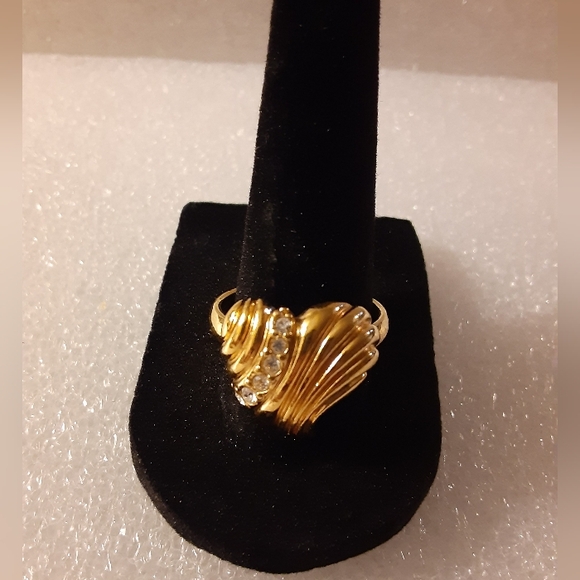 Avon | Jewelry | Avon Gold Tone Heart Shaped With Rhinestone Ring Size ...
